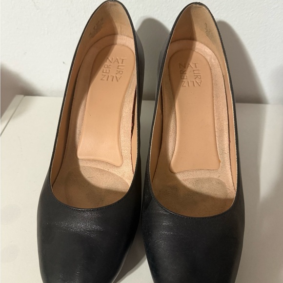 Naturalizer | Shoes | Naturalizer Classic Black Heels | Poshmark